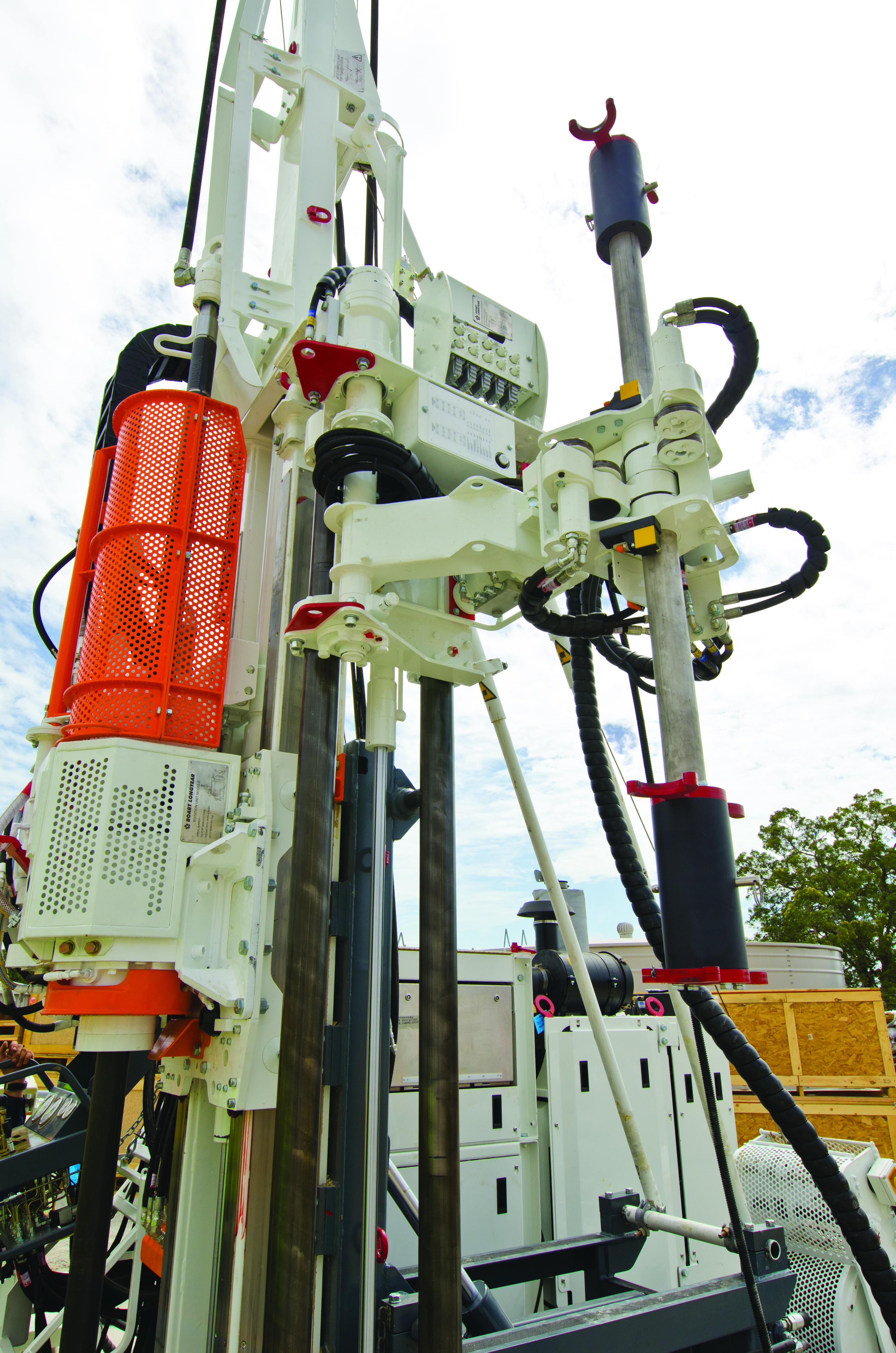 LM-rod-handler-vertical - Boart Longyear