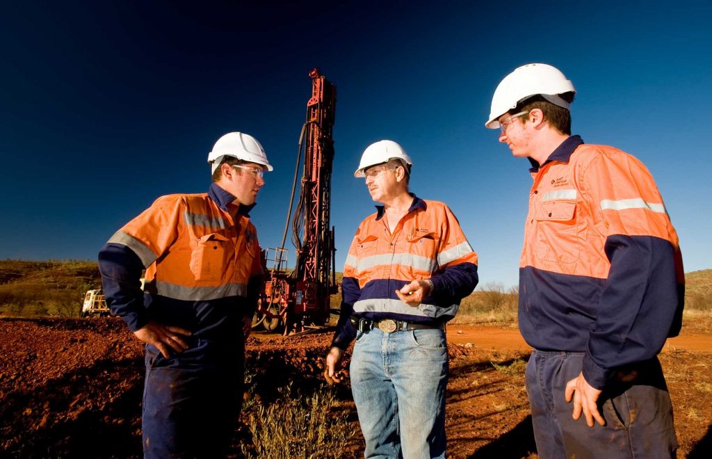 seven-tips-effective-comm-onsite-comm - Boart Longyear